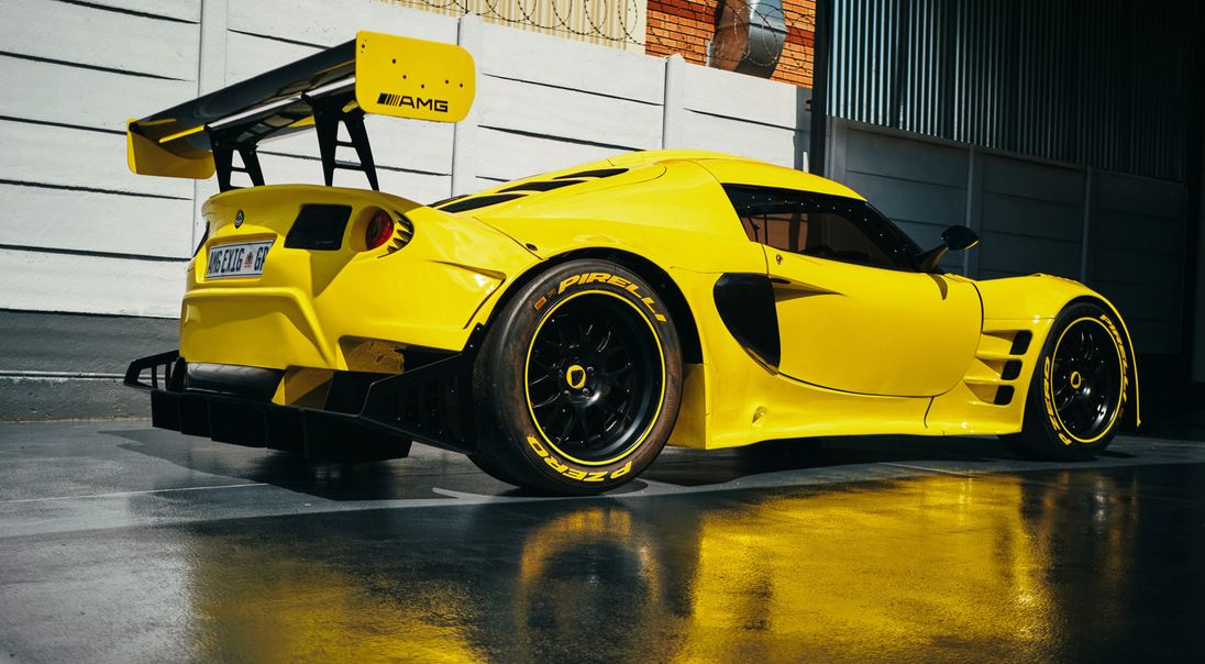 This AMG-Powered, Full-Carbon Fiber Lotus Exige Is Ready To Tear Up The ...