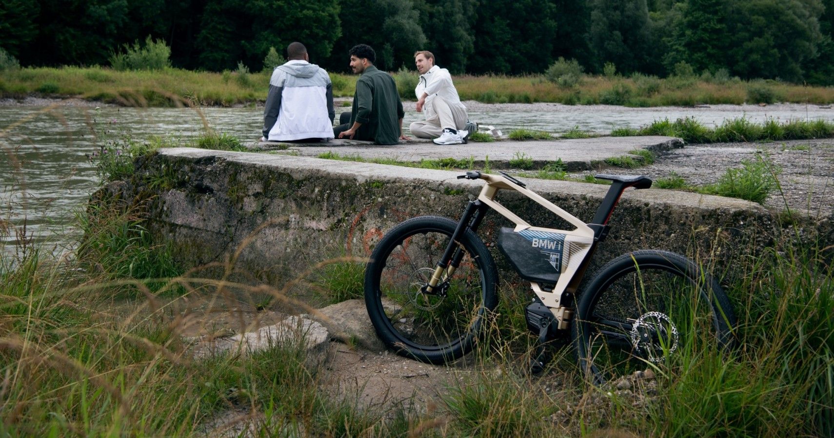 BMW i Vision AMBY Is The Electric Pedal Bike For The Future