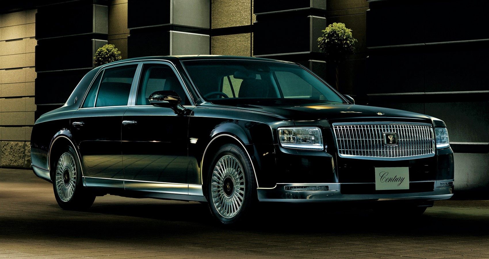 5 Best Japanese Luxury Cars (5 German Luxury Cars We'd Rather Own)