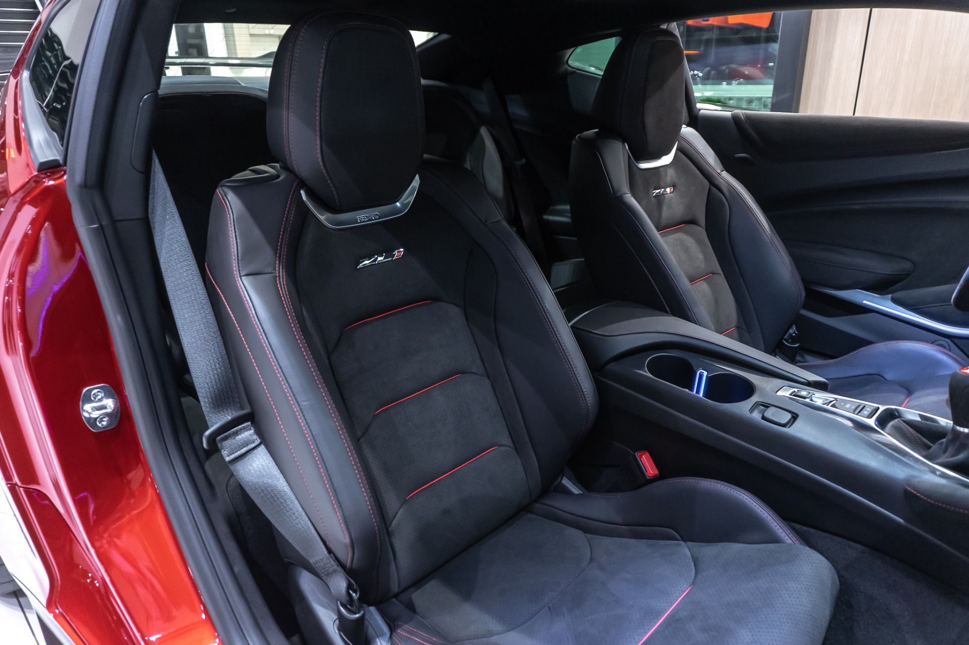 These Spacious Sports Cars Are Perfect For Large People