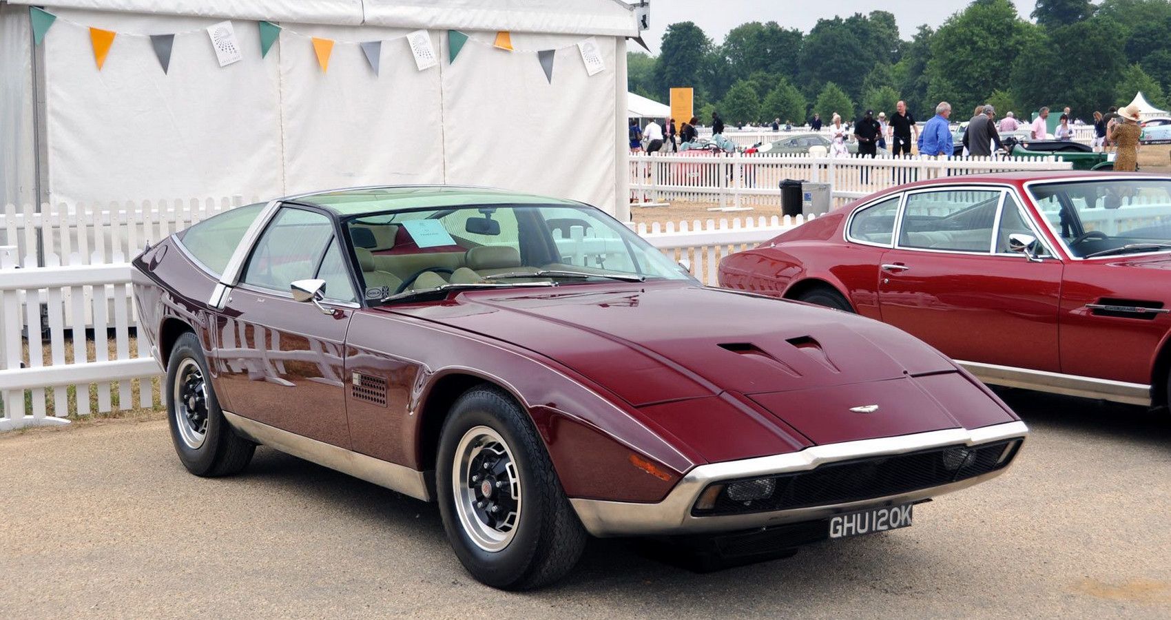 10 Classic Sports Cars That Were Beyond Weird
