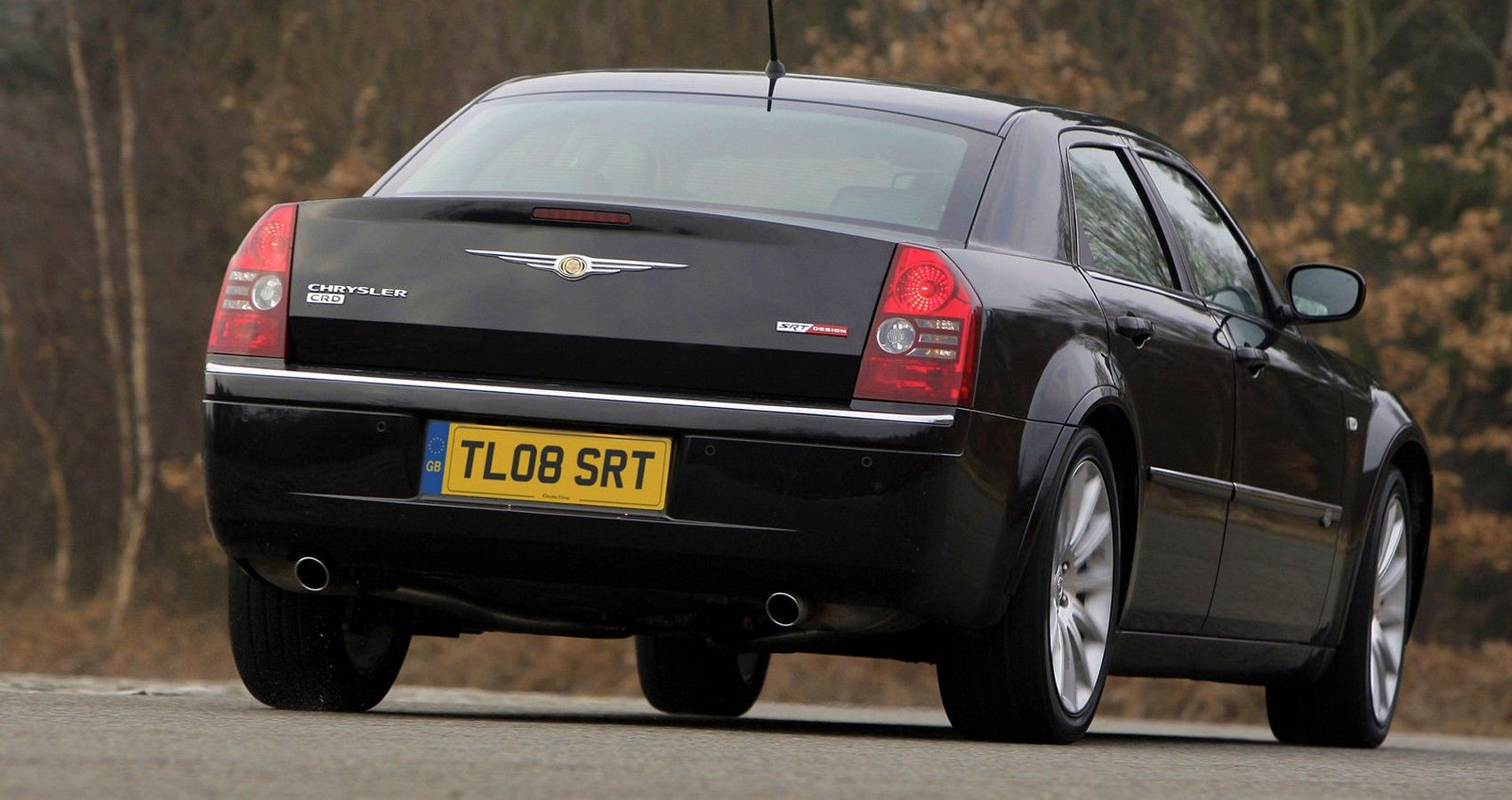 8 Reasons Why We Love The Chrysler 300 SRT (2 Reasons Why We'd Never ...