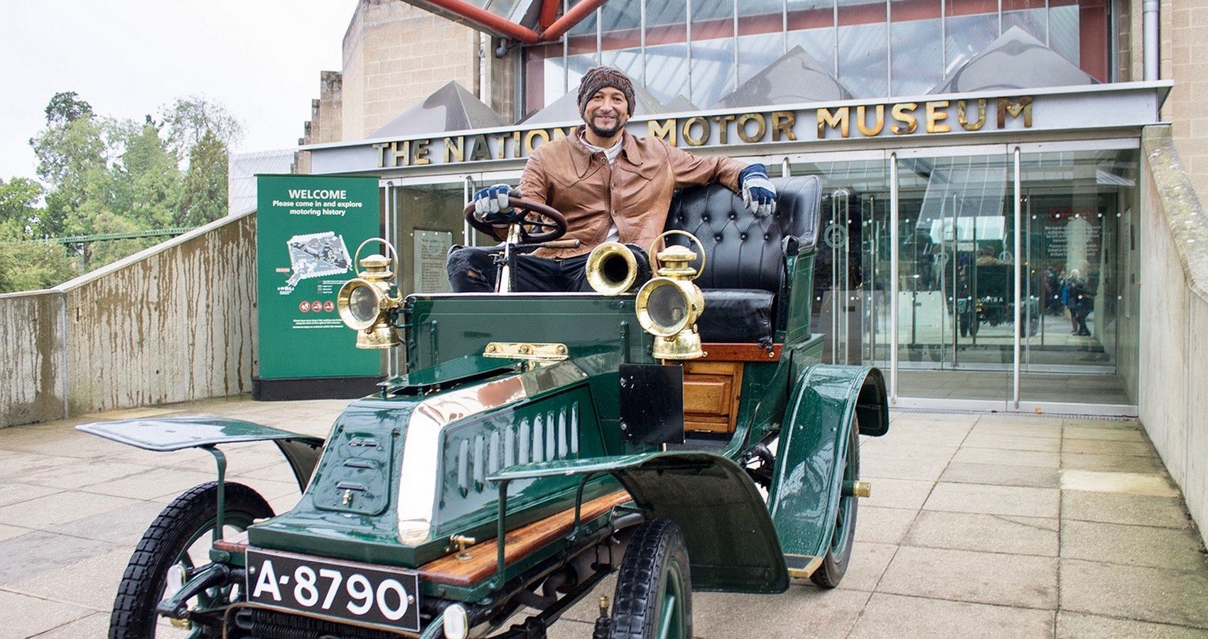 10 Fast Facts About Fuzz Townshend From Car SOS