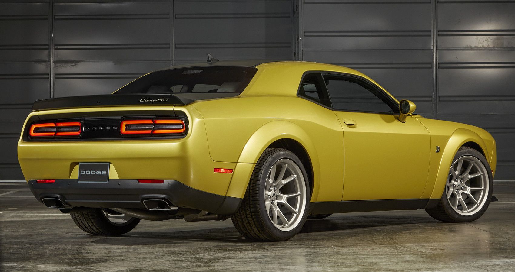 10 Best Front-Engine Sports Cars On The Market Right Now