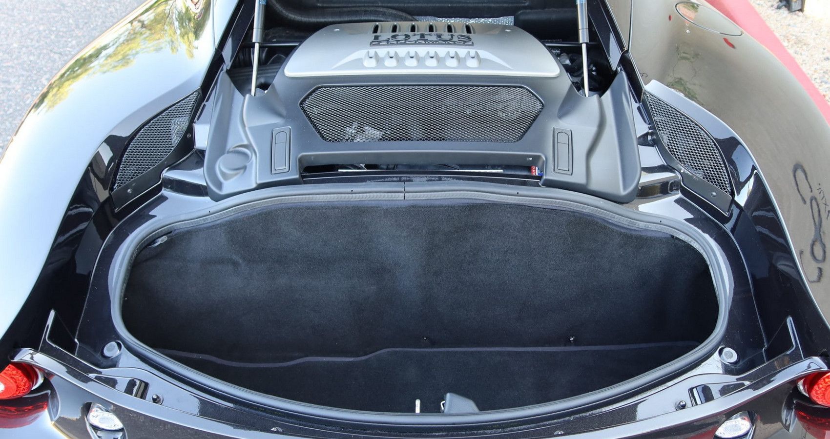 These Are Our Favorite Features Of The Lotus Evora GT