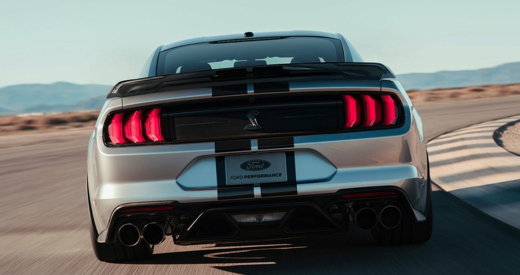 10 Best Front-Engine Sports Cars On The Market Right Now