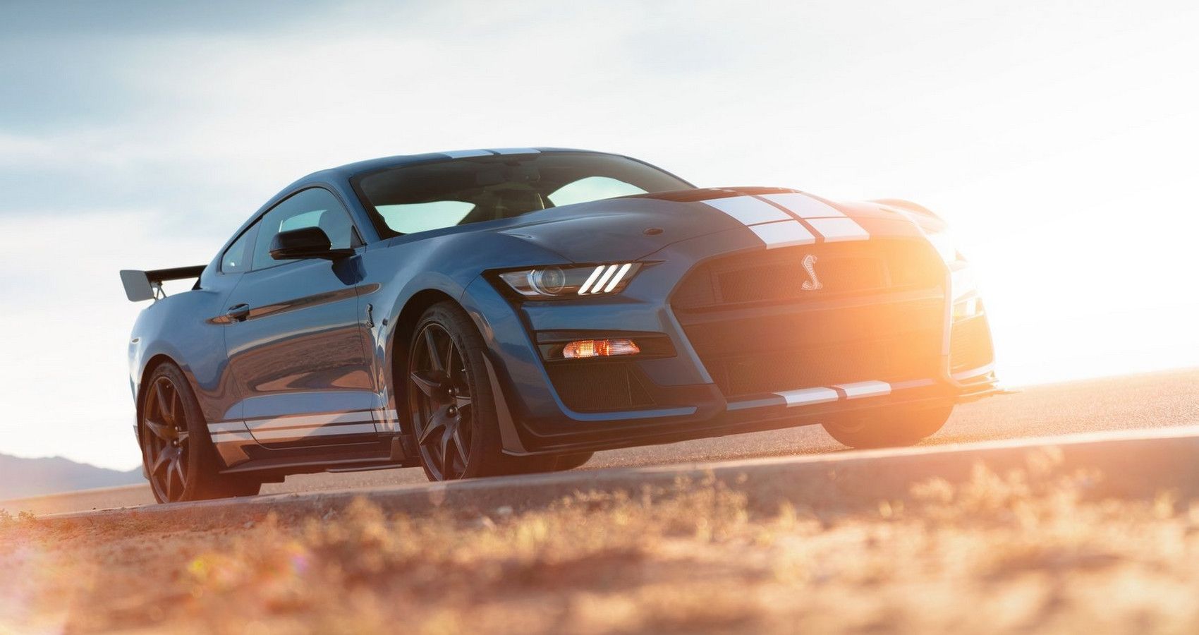 10 Best Front-Engine Sports Cars On The Market Right Now