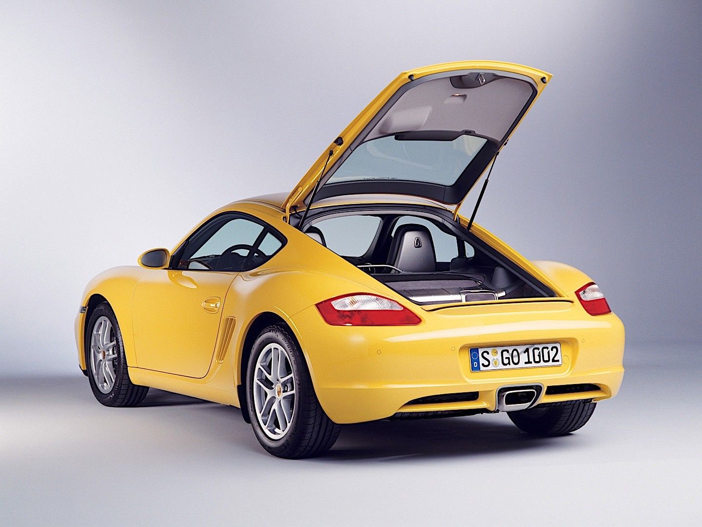 Here's What Makes The Porsche Cayman So Awesome