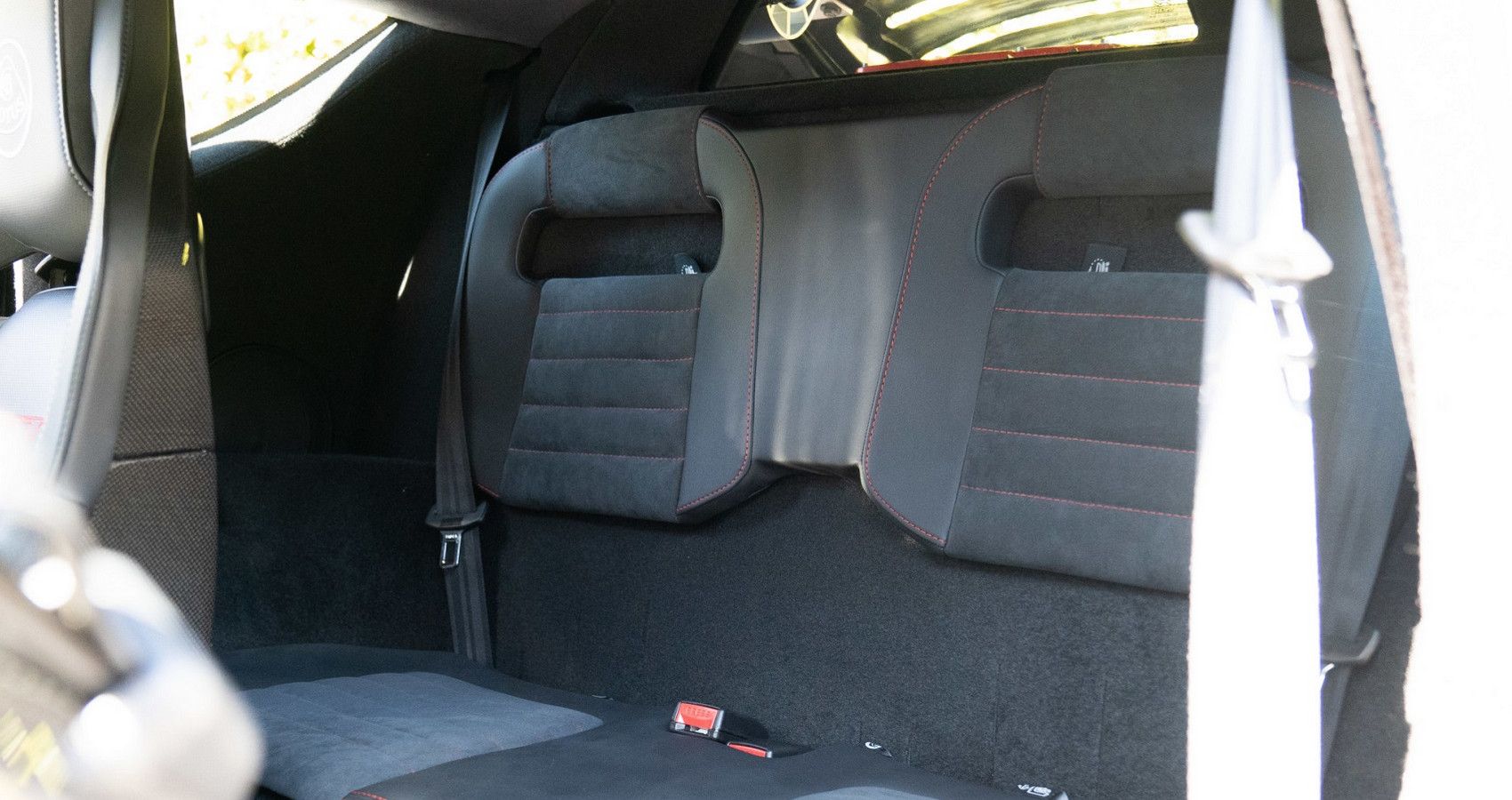 These Are Our Favorite Features Of The Lotus Evora GT