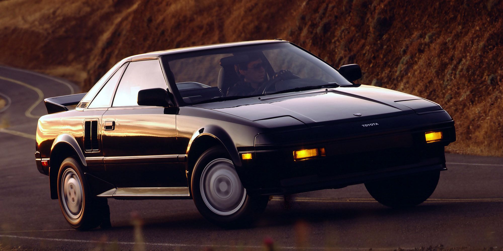 10 Things Everyone Forgot About The Toyota MR2