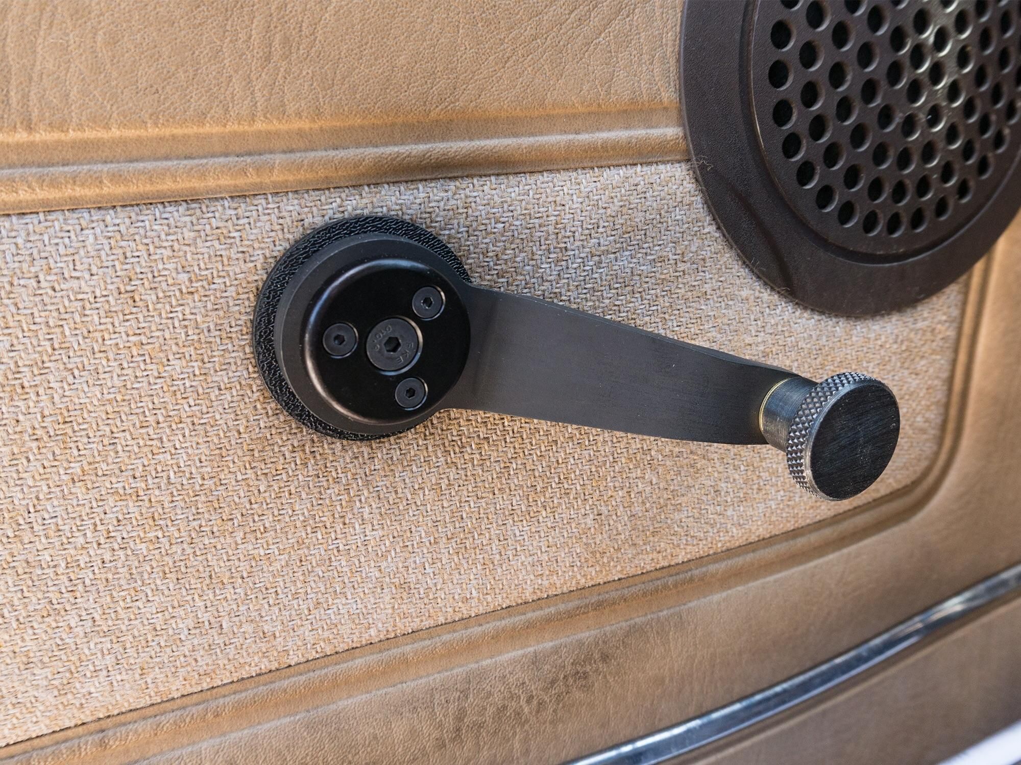 5 Car Features That Are Now Obsolete (5 Features That Will Soon Go Extinct)