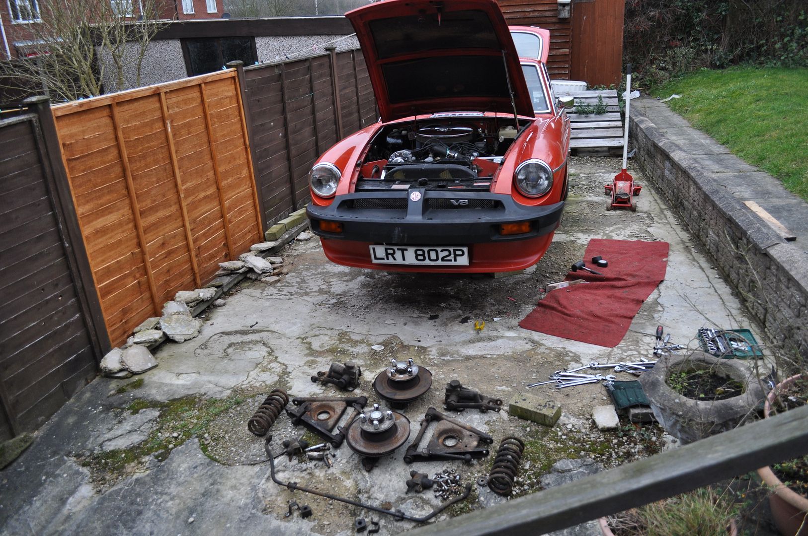 10 Things Everyone Forgot About The MG B GT V8