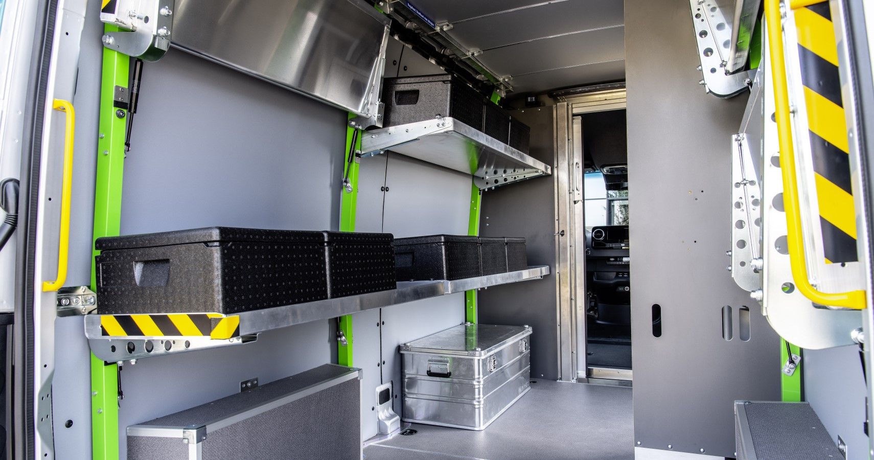 The Mercedes-Benz Sustaineer Concept Wants Delivery Vans To Take The ...