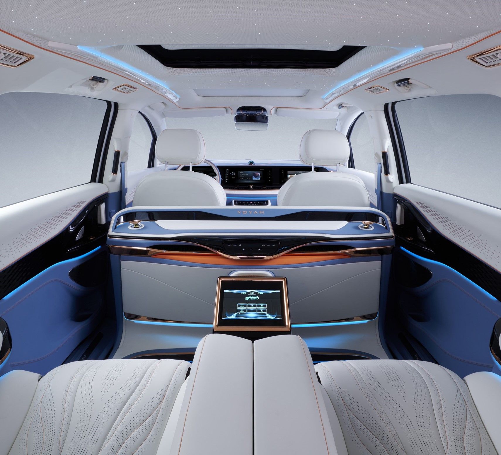 The Voyah Dreamer Is One Of The World's Fastest Minivans