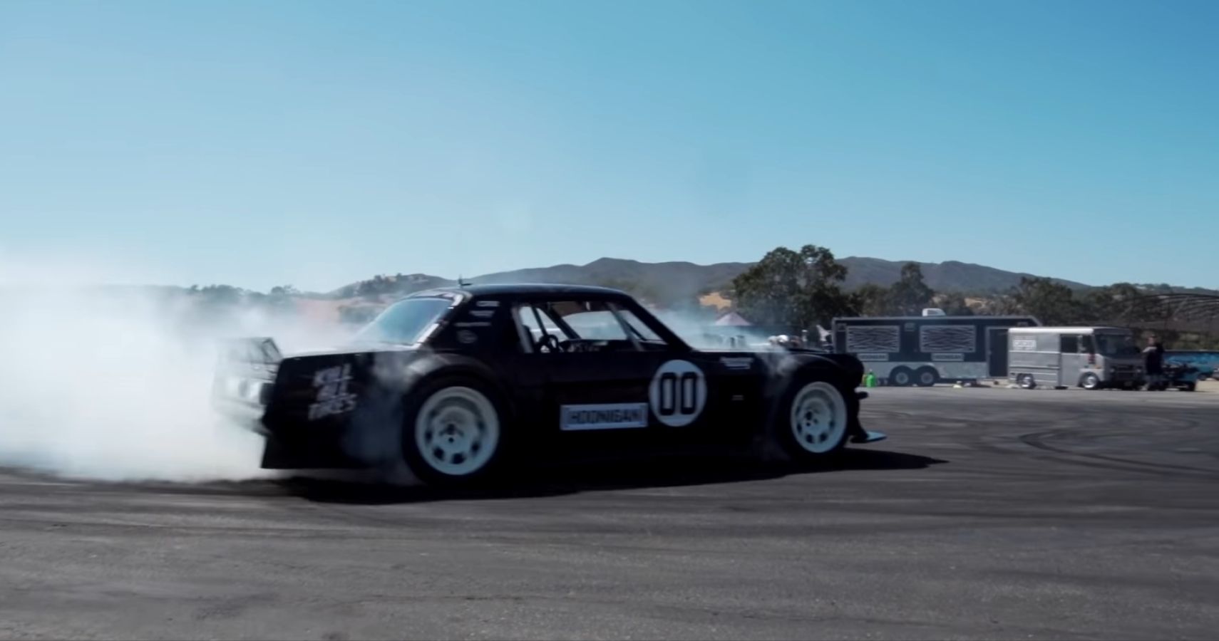 Watch: 14-Year-Old Drag Races 1,400-HP Mustang Against 4,000-HP Corvette