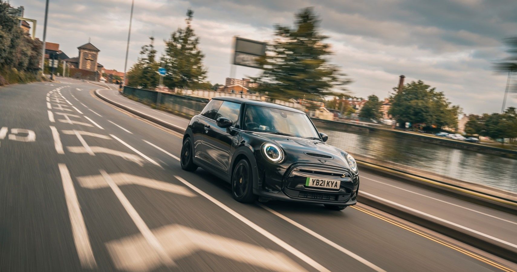 UK-Only Shadow Edition Shows The Dark Side Of Mini