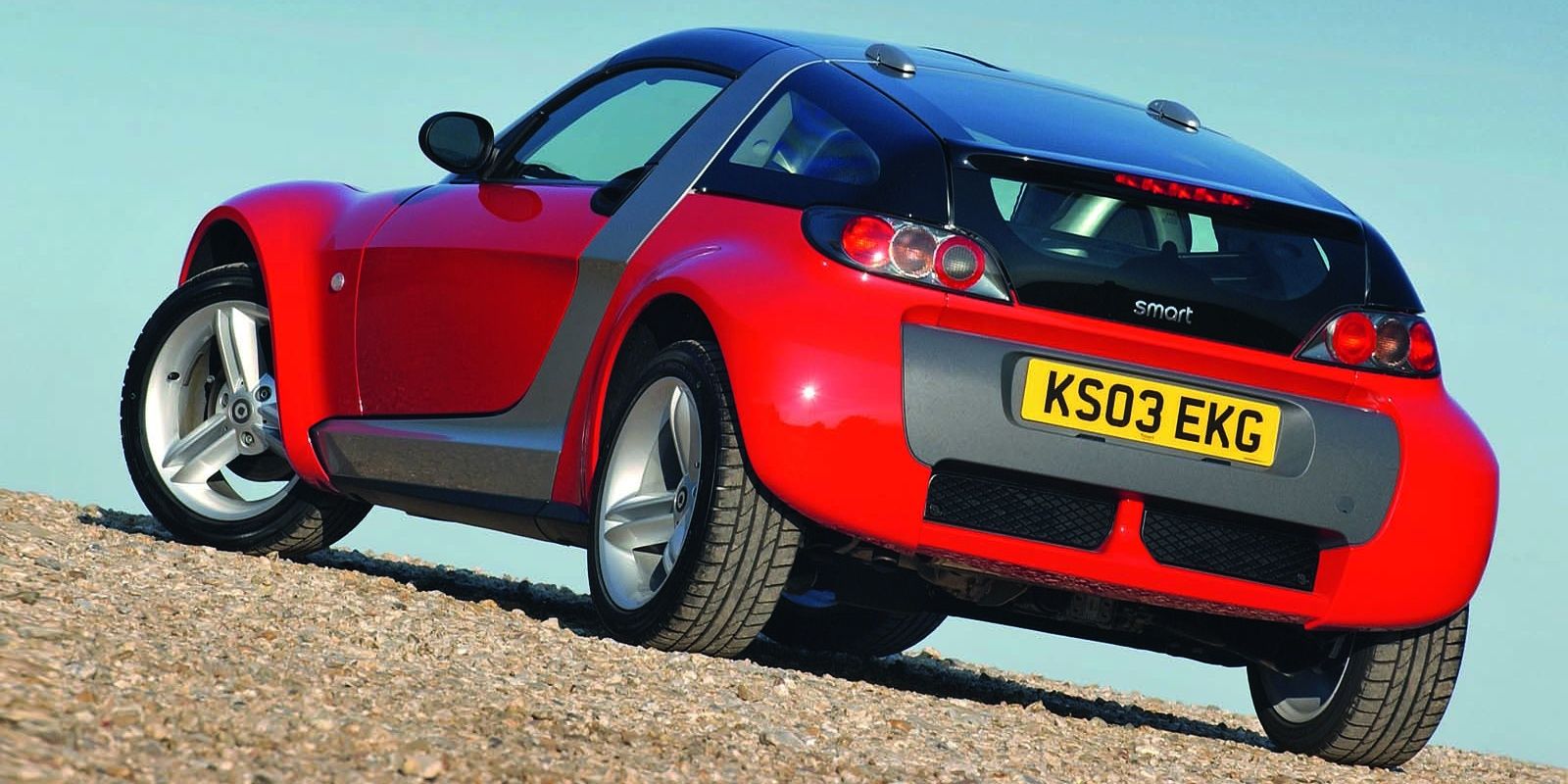 10 European Sports Cars Gearheads Stay Away From (And Why)