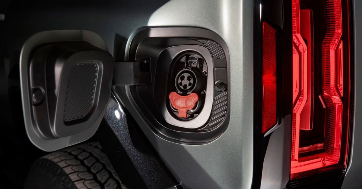 These Are The Pros And Cons Of The 2022 GMC Hummer EV