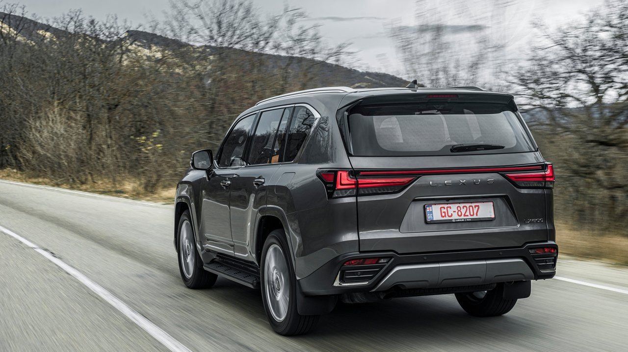 Here Are The Best New 8-Passenger SUVs For Families