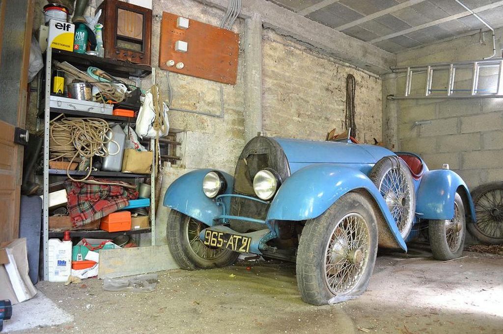 11 Coolest Vintage Cars Discovered In Barns (And How Much They're Worth ...