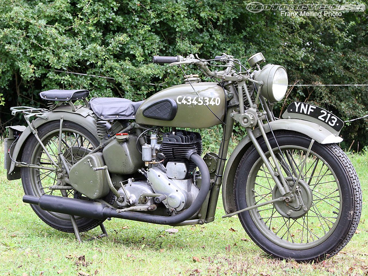 10 Classic British Motorcycles We'd Love To Throw A Leg Over