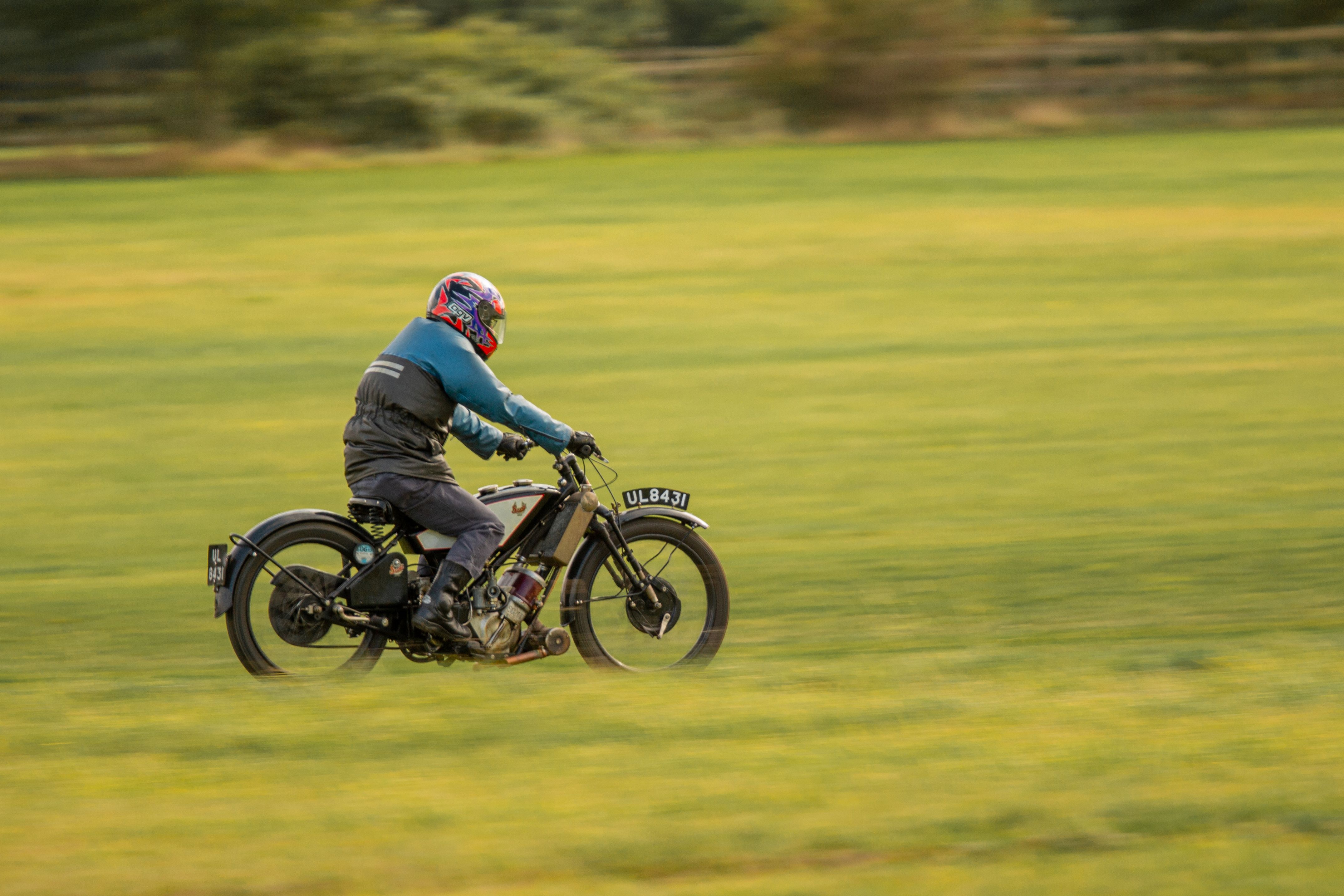 10 Classic British Motorcycles We'd Love To Throw A Leg Over