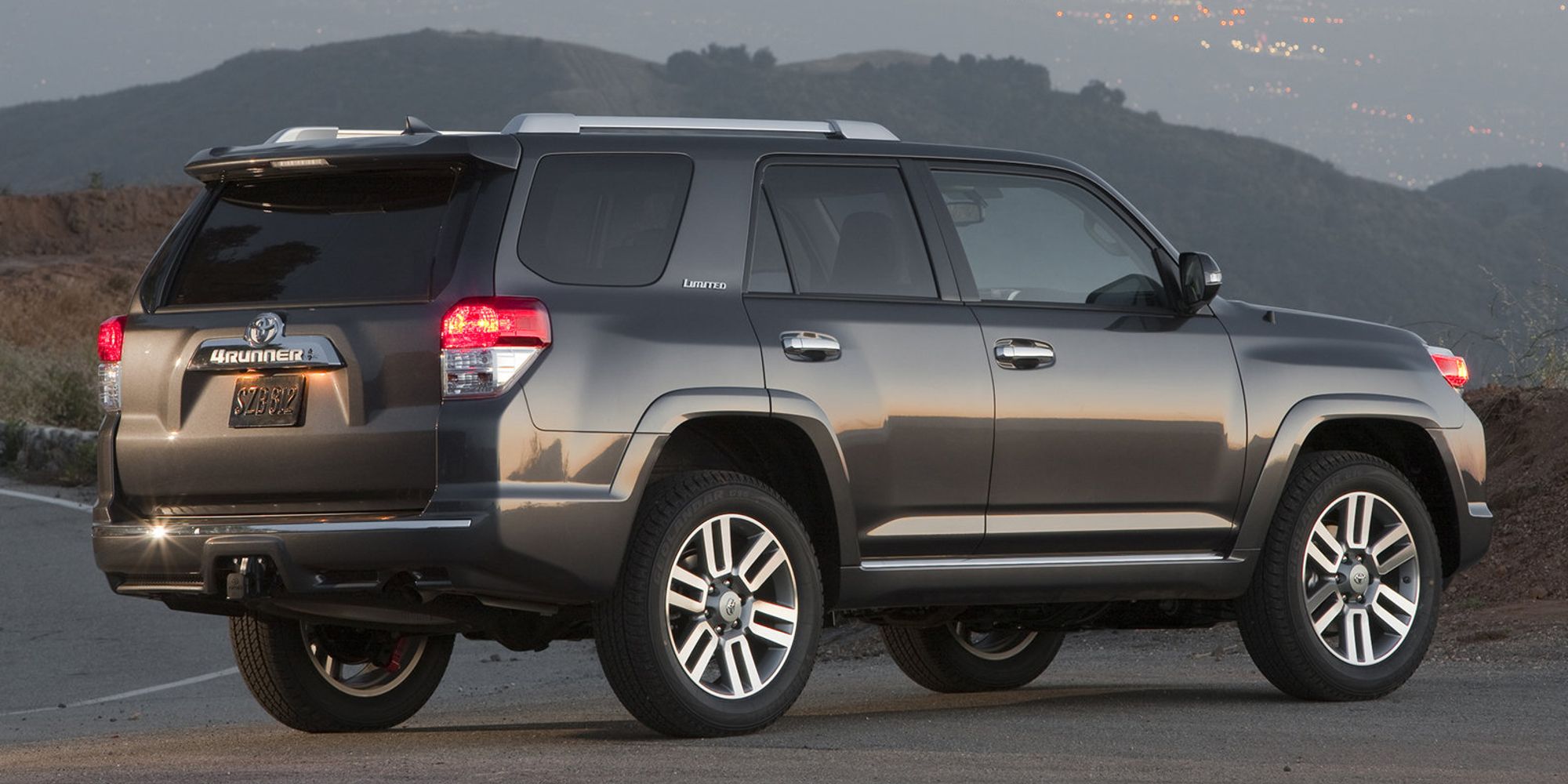 The 5 Most Futuristic Cars On The Market (5 That Are Living In The Past)