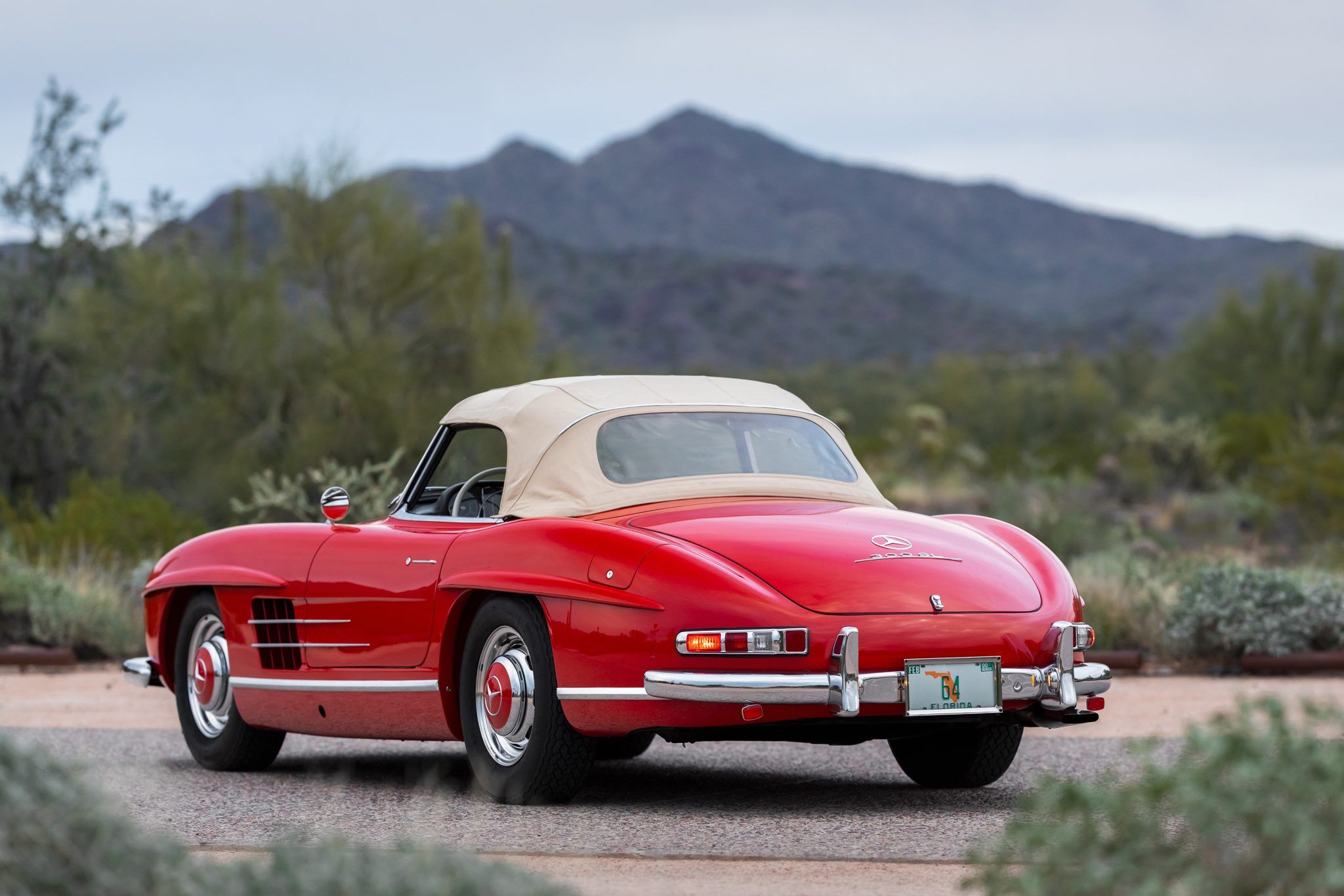 Here's Why This 1959 Mercedes-Benz 300 SL Roadster Is A Car Collector's ...