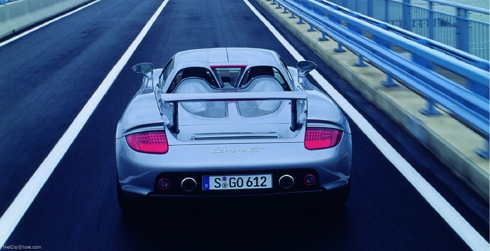 8 Reasons Why We Love The Porsche Carrera GT (2 Reasons Why We'd Never ...