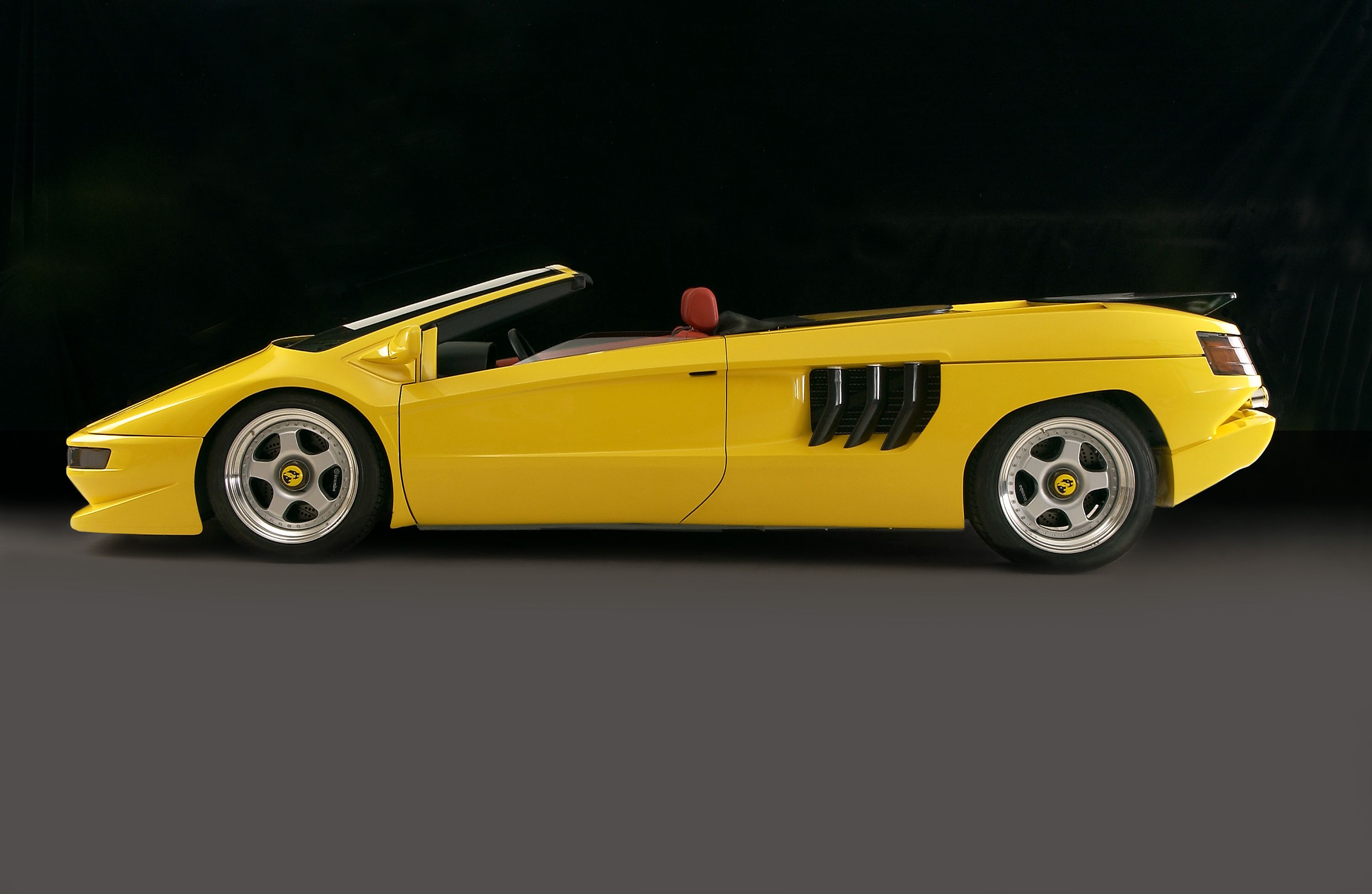 9 Things We Love About The Cizeta V16T