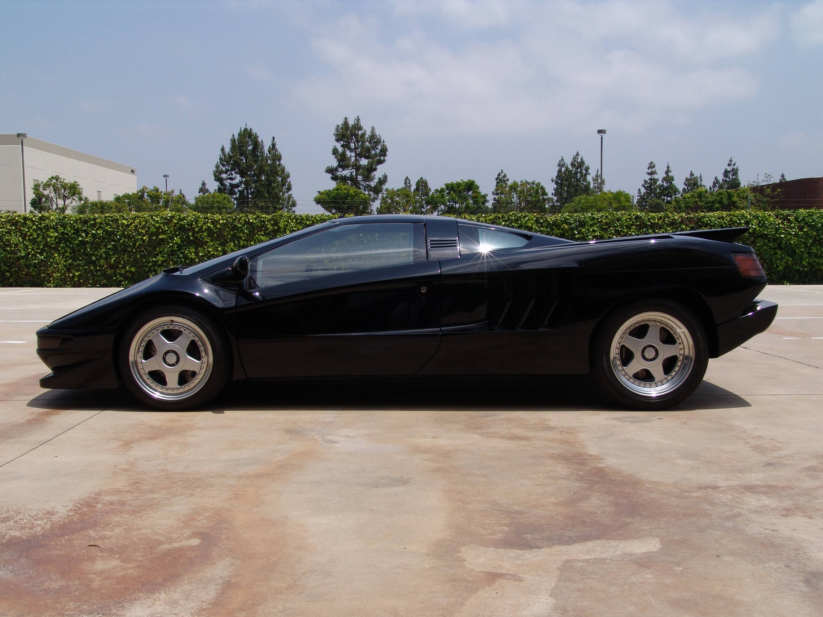 9 Things We Love About The Cizeta V16T