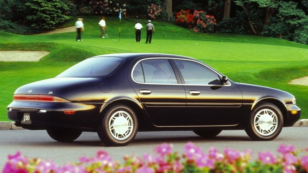10 Hideous '90s Car Designs That Still Keep Us Up At Night