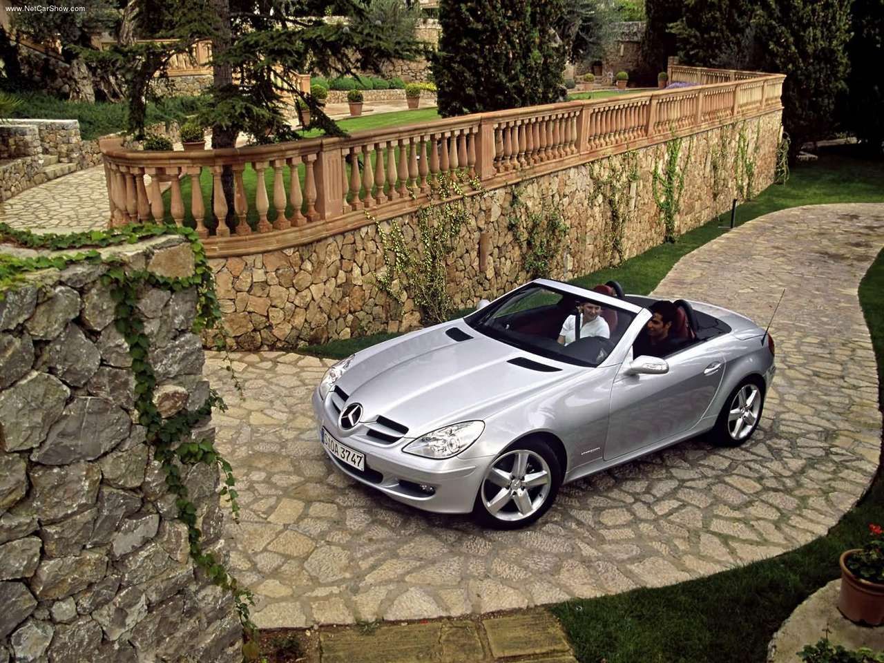 8 Reasons Why We Love The Mercedes-Benz SLK (2 Reasons Why We Wouldn't ...