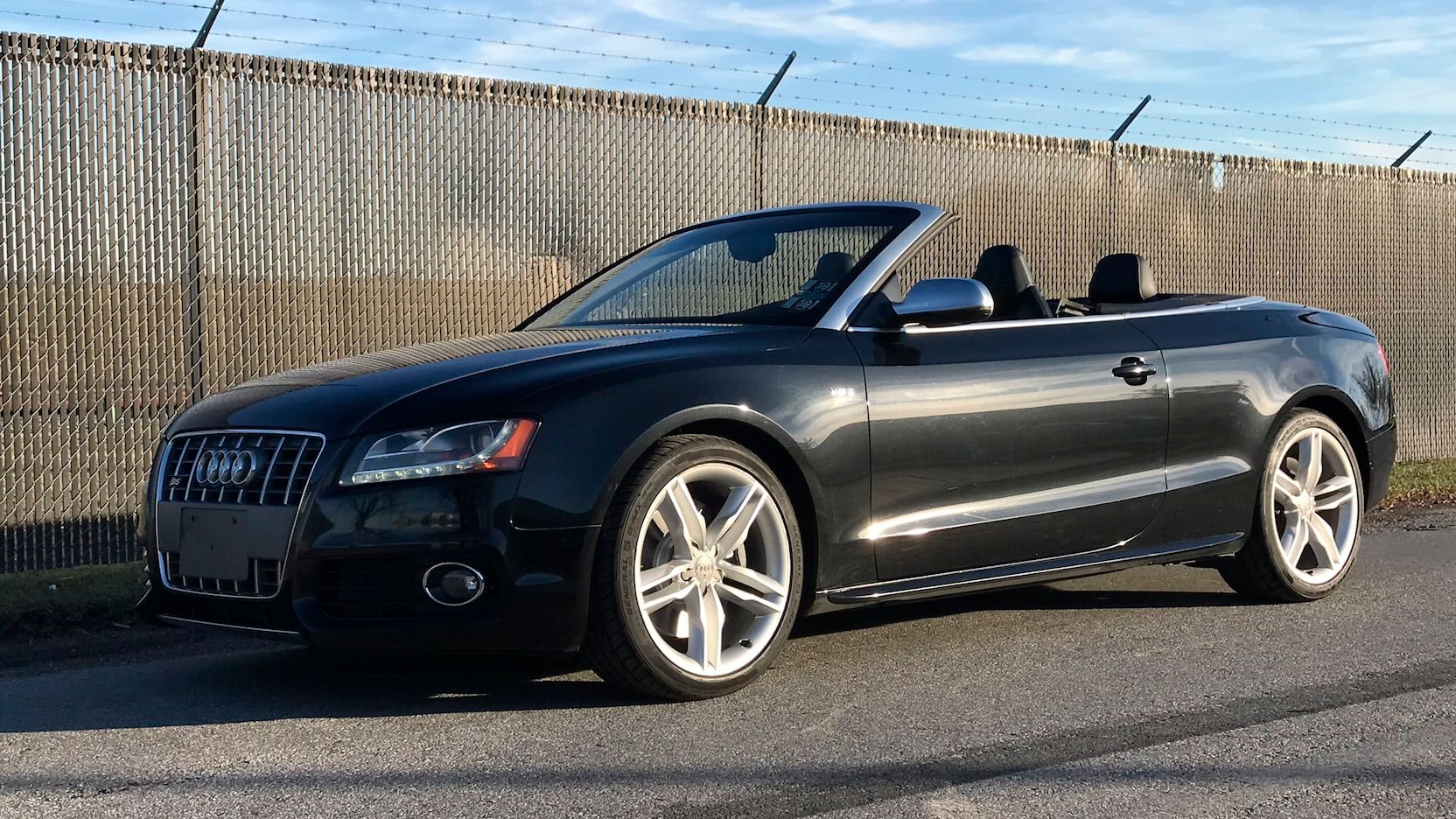 These 2000s Sports Cars Make The Best Daily Drivers