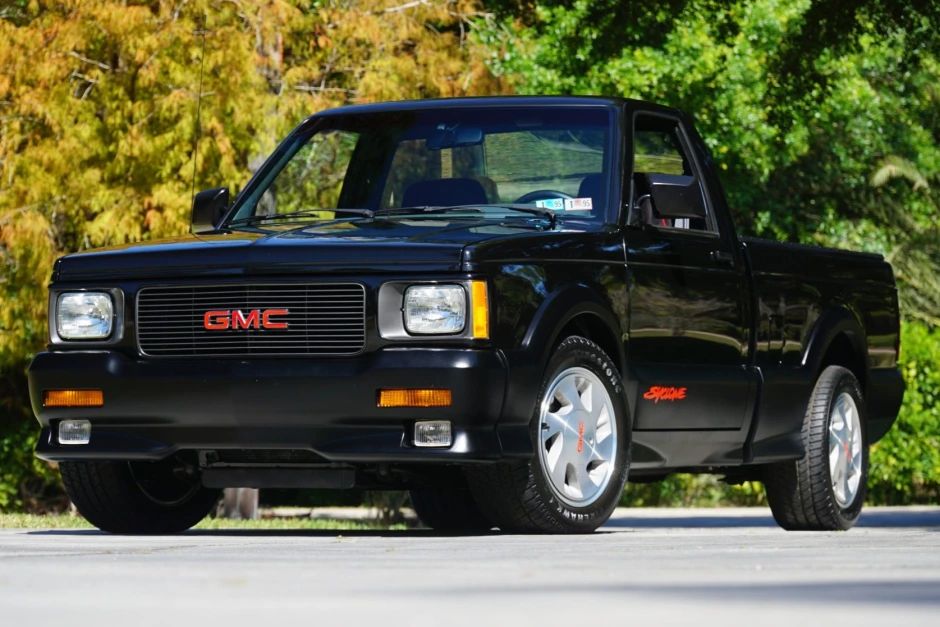 10 Things Gearheads Forgot About The GMC Typhoon And Syclone