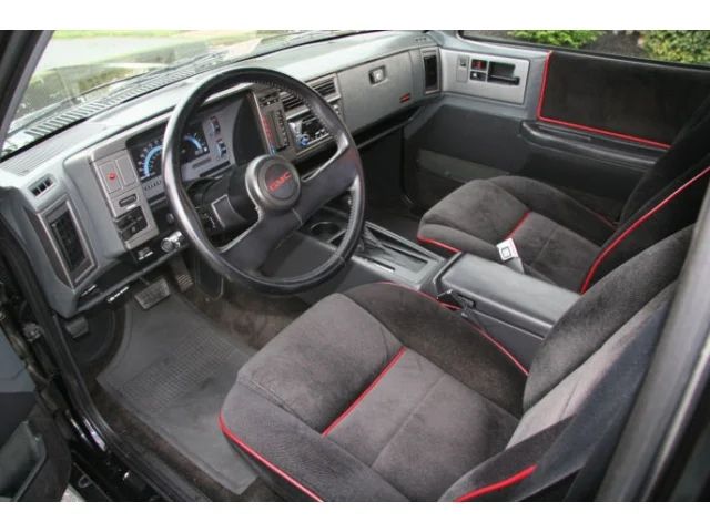 10 Things Gearheads Forgot About The GMC Typhoon And Syclone