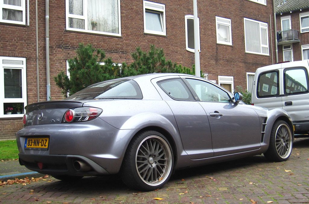 Best Features Of The 2003 Mazda RX-8
