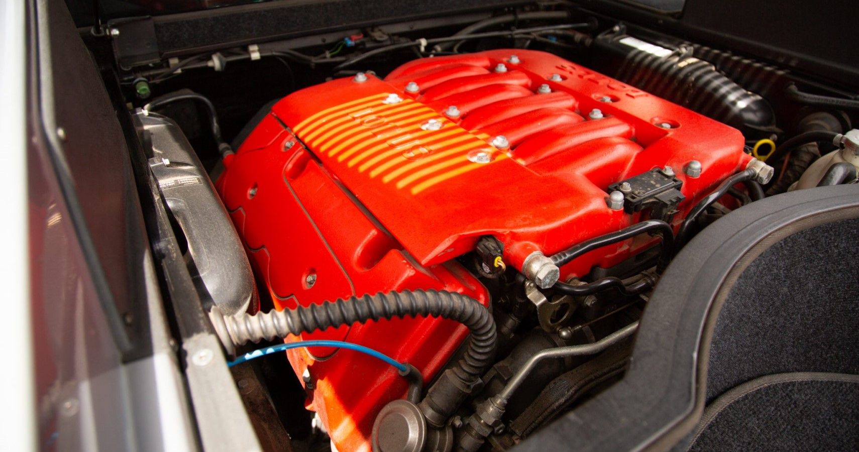 The Lotus Esprit V8 Was One Of The Coolest Sports Cars Of The 90s