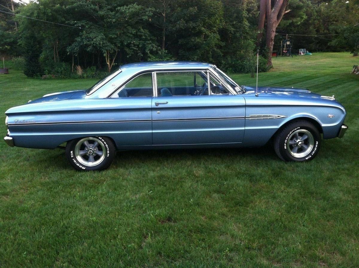 A Detailed Look At The 1982 Ford Falcon XE ESP