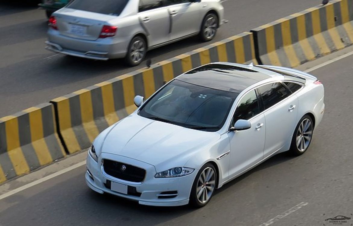 Why We Love The 2016 Jaguar XJ L Portfolio
