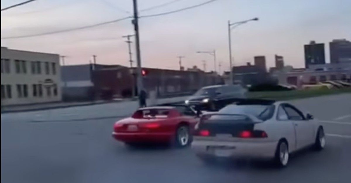 Caught On Camera: Dodge Viper Crashes During Street Race