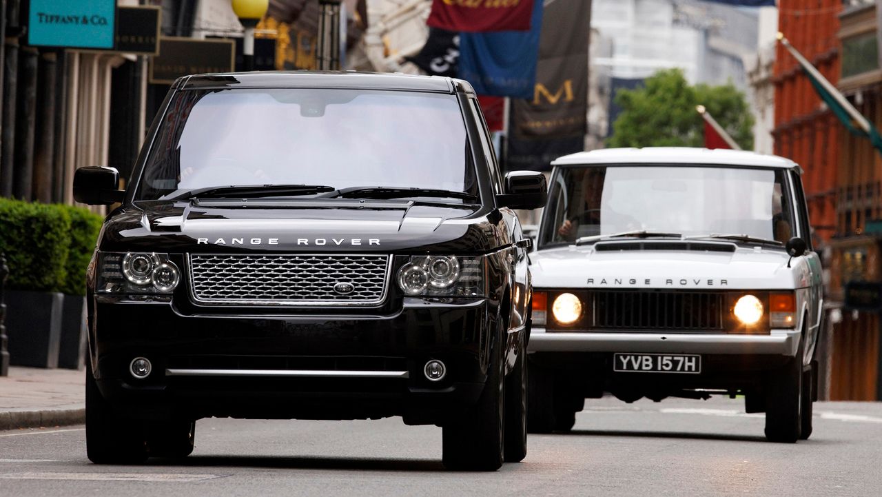 Matt LeBlanc Vs Chris Harris: Here’s Who Owns The Cooler Cars