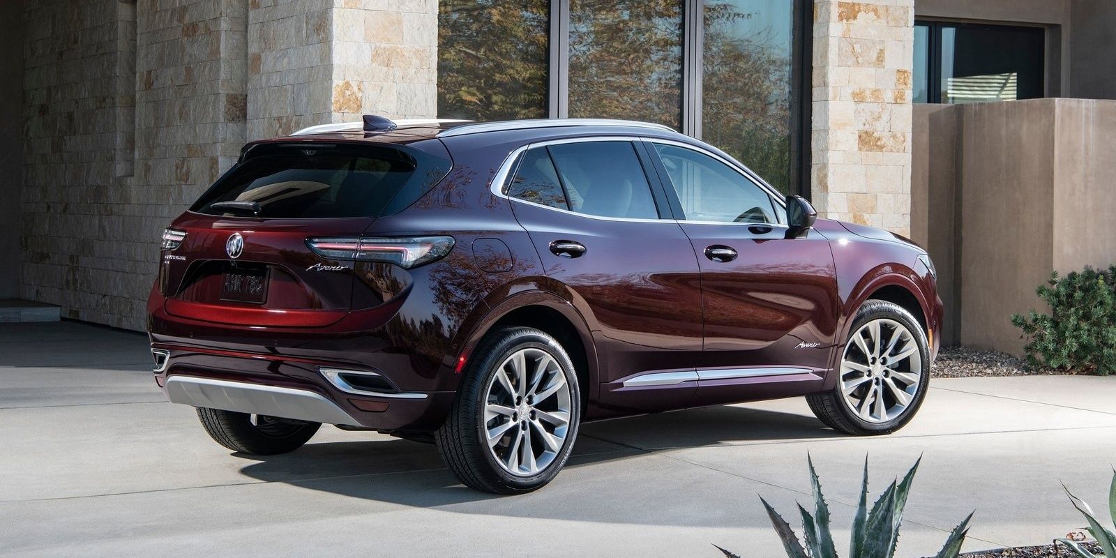 Here's How The 2022 Buick Envision Stacks Up Against The Competition