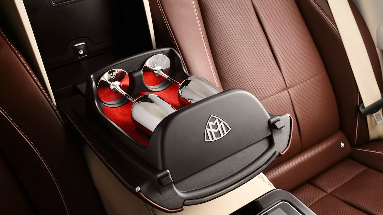 Check Out The Coolest Features Of The 2022 Mercedes-Maybach GLS