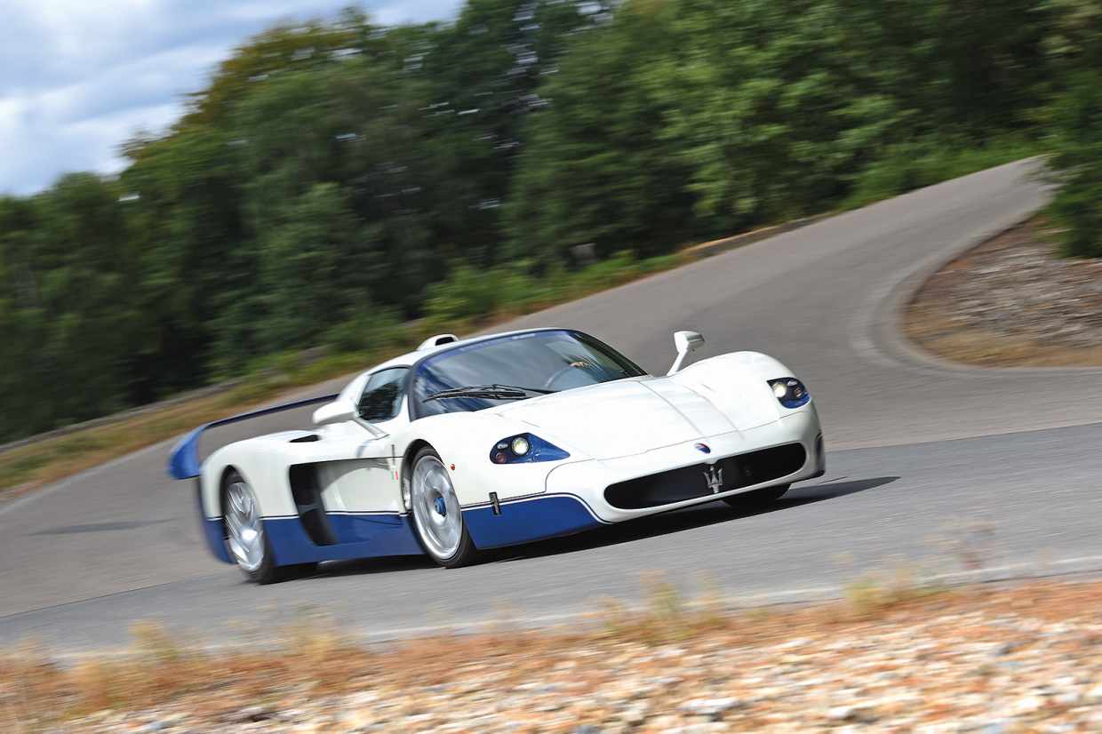 Supercar Icons: Maserati MC12 Vs Mercedes-Benz SLR McLaren