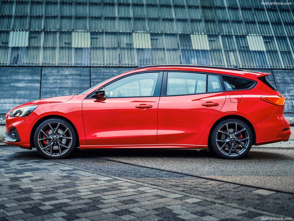 10 Fast And Affordable Station Wagons Most Gearheads Don't Consider