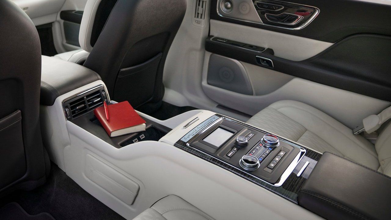 8 Coolest Features Of The 2020 Lincoln Continental