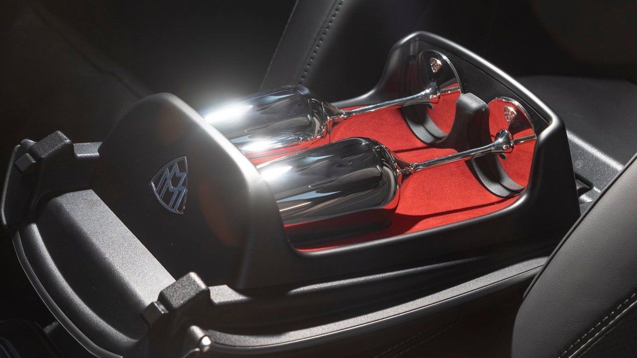 Check Out The Coolest Features Of The 2022 Mercedes-Maybach GLS