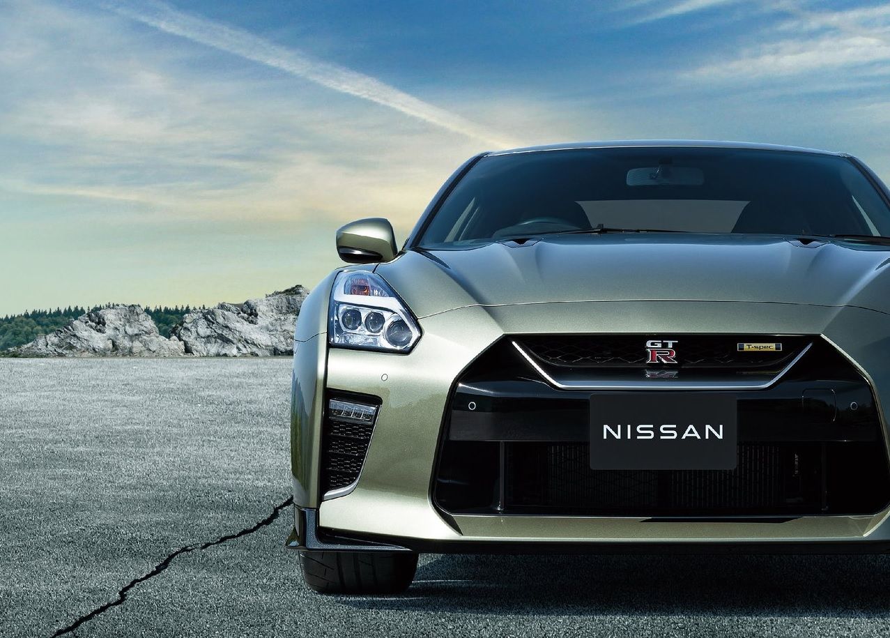 10 New Performance Cars That Deserve A Manual Transmission