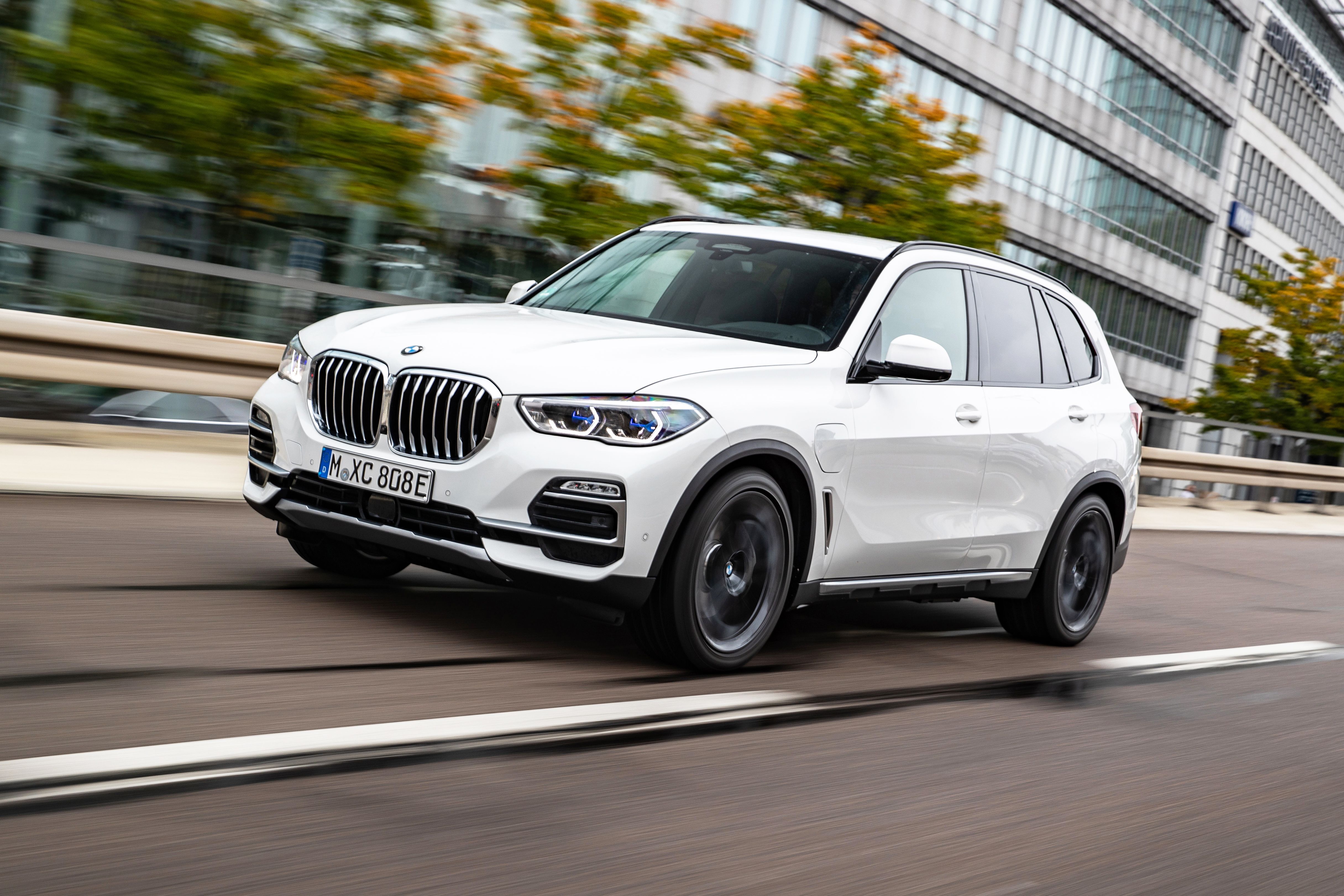 Why We Love The 2021 BMW X5
